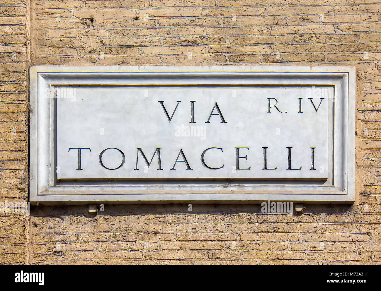 Cartello stradale con nome della via e informazioni immagini e ...