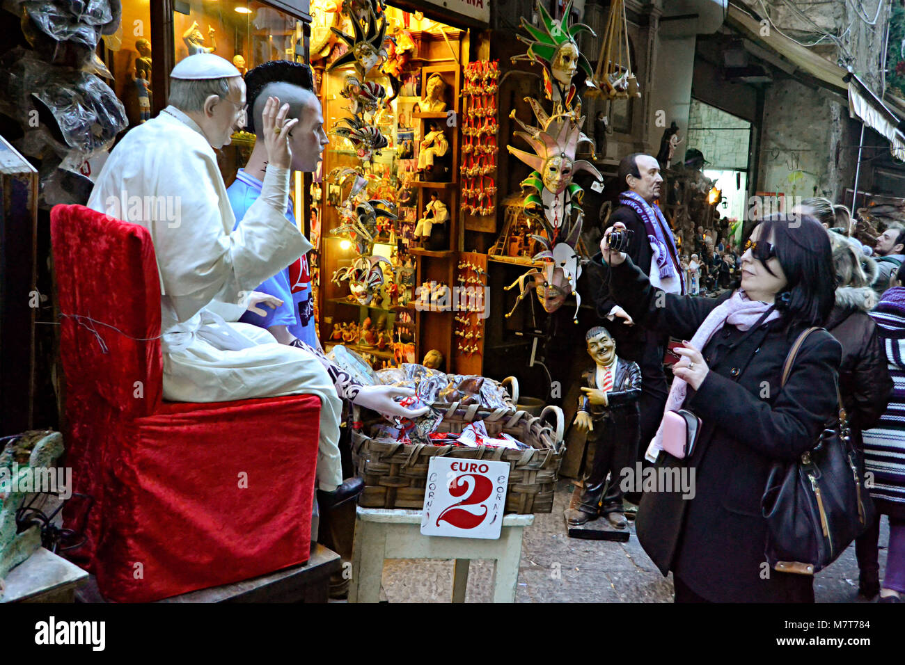 Presepi napoletani immagini e fotografie stock ad alta risoluzione - Alamy