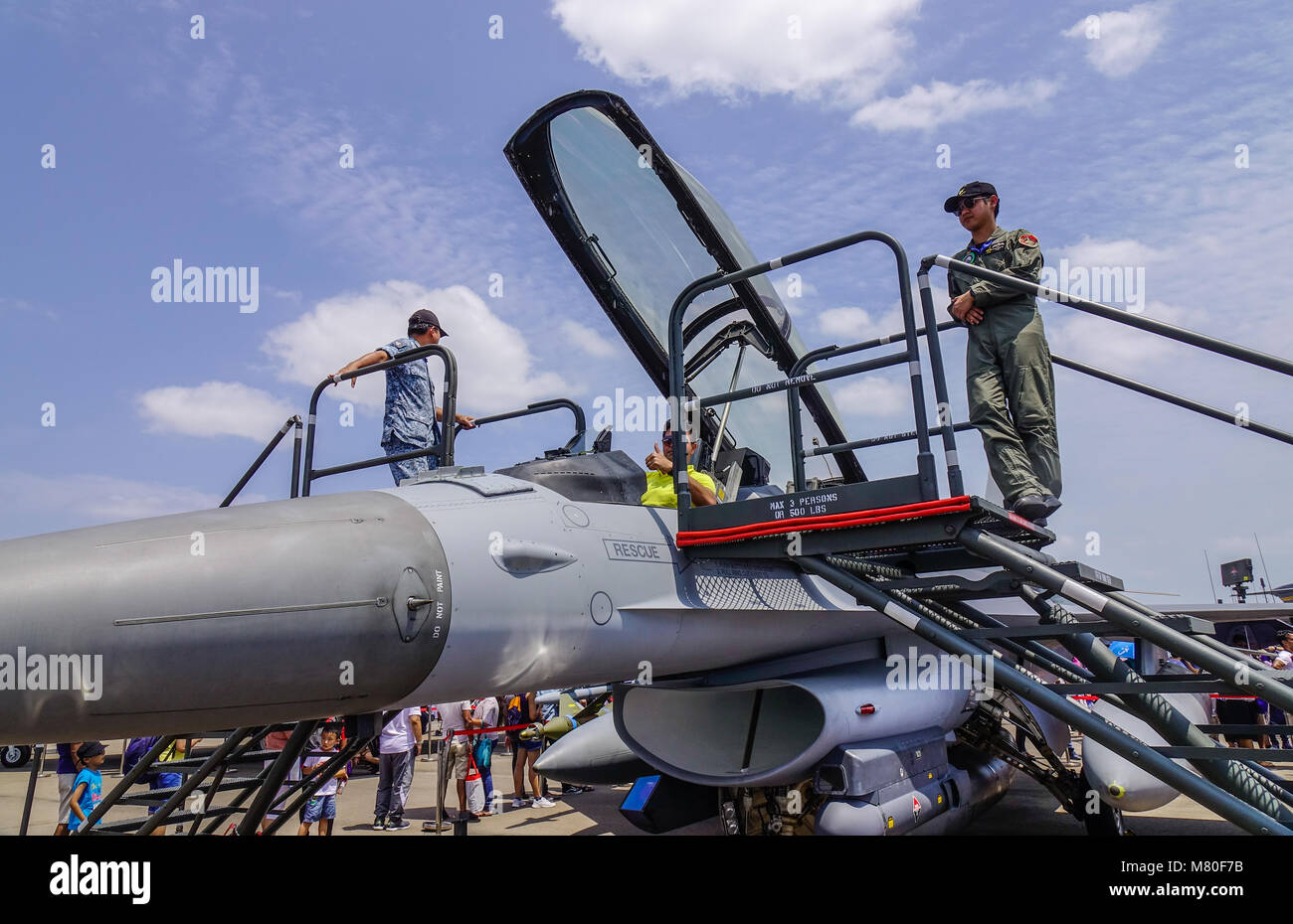 Singapore - Feb 10, 2018. Un Lockheed Martin F-16 Fighting Falcon ...