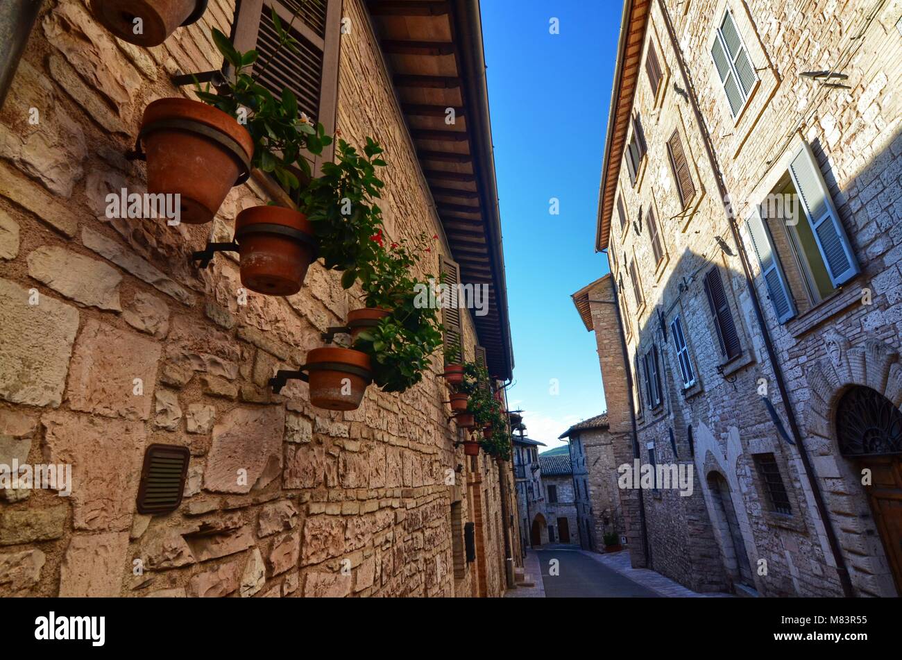 Tortuosa strada assisi immagini e fotografie stock ad alta risoluzione ...