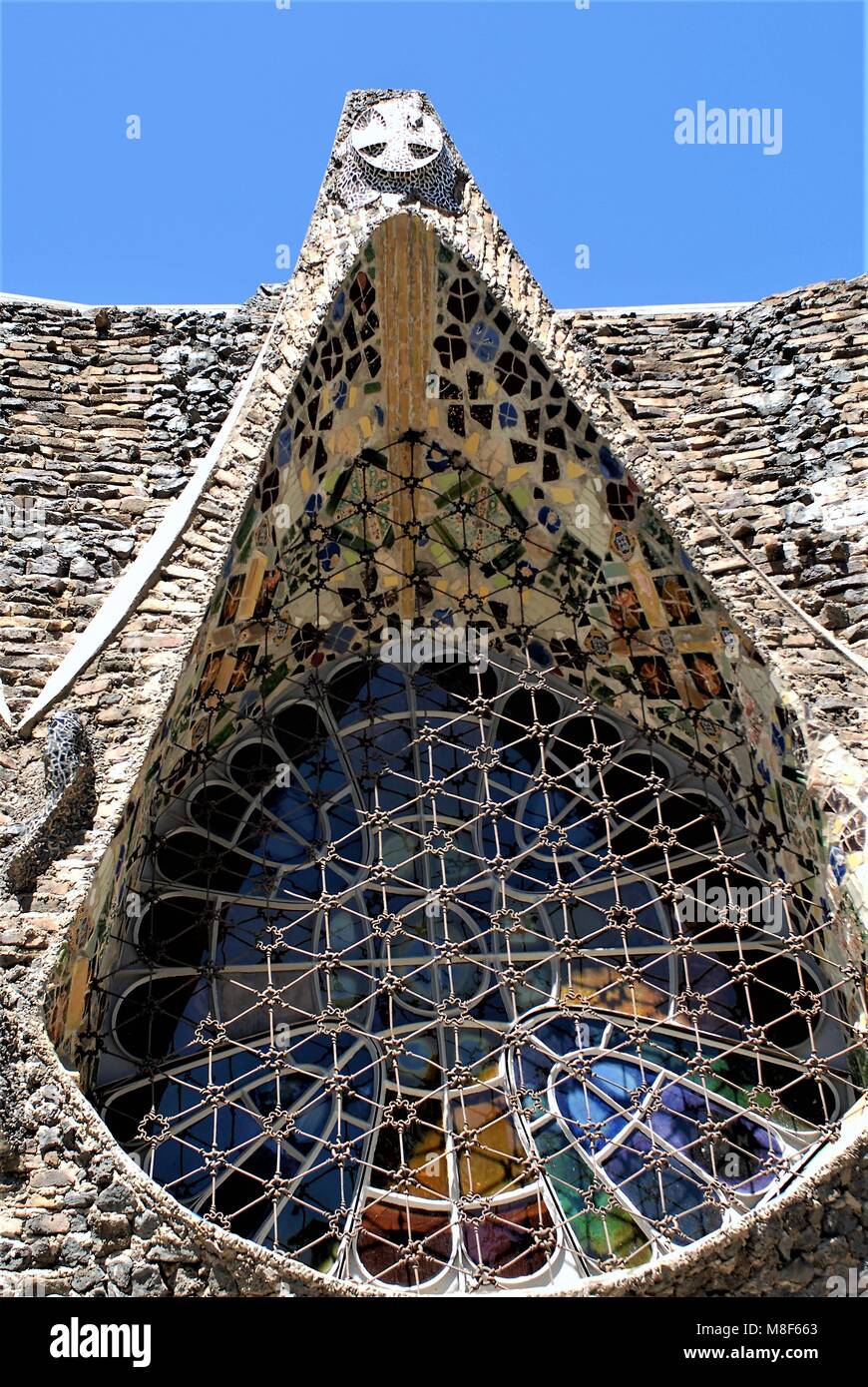 Chiesa di colonia guell immagini e fotografie stock ad alta risoluzione ...