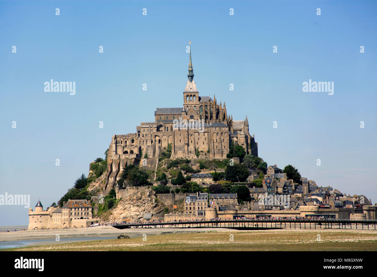 Abbazia e villaggio mont saint michel immagini e fotografie stock ad ...