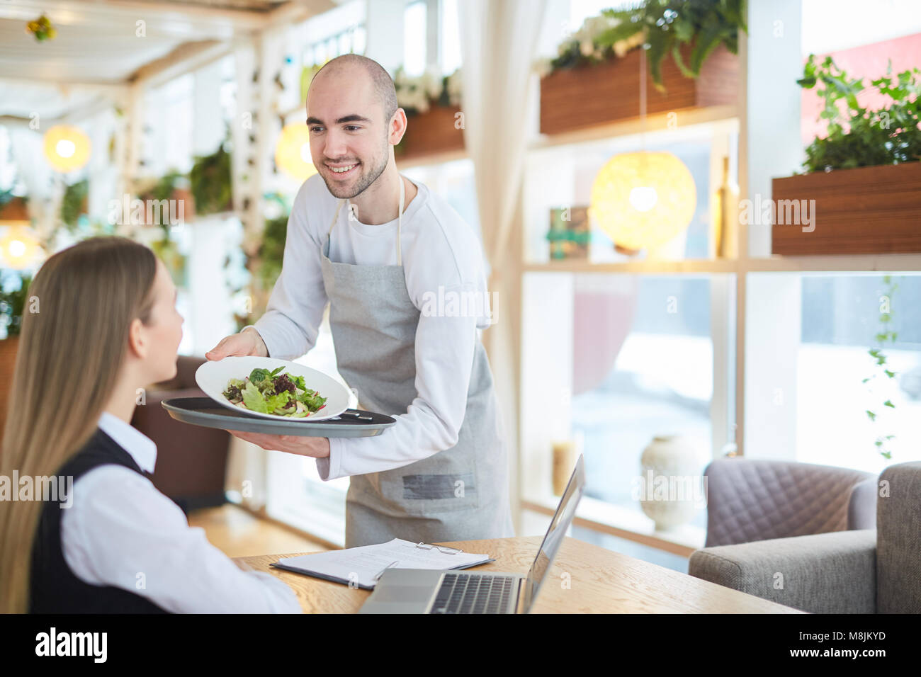 Pranzo esecutivo immagini e fotografie stock ad alta risoluzione - Alamy
