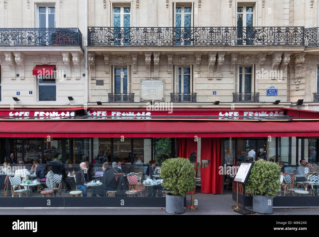 Cafe francais bastille immagini e fotografie stock ad alta risoluzione ...