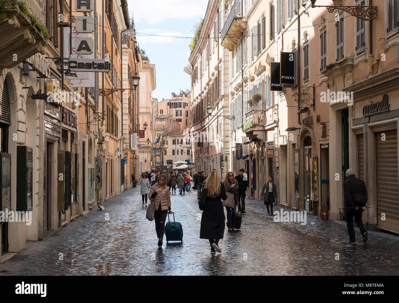 Clienti roma immagini e fotografie stock ad alta risoluzione - Alamy