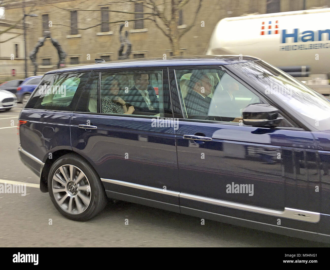 Royals kate middleton car immagini e fotografie stock ad alta ...