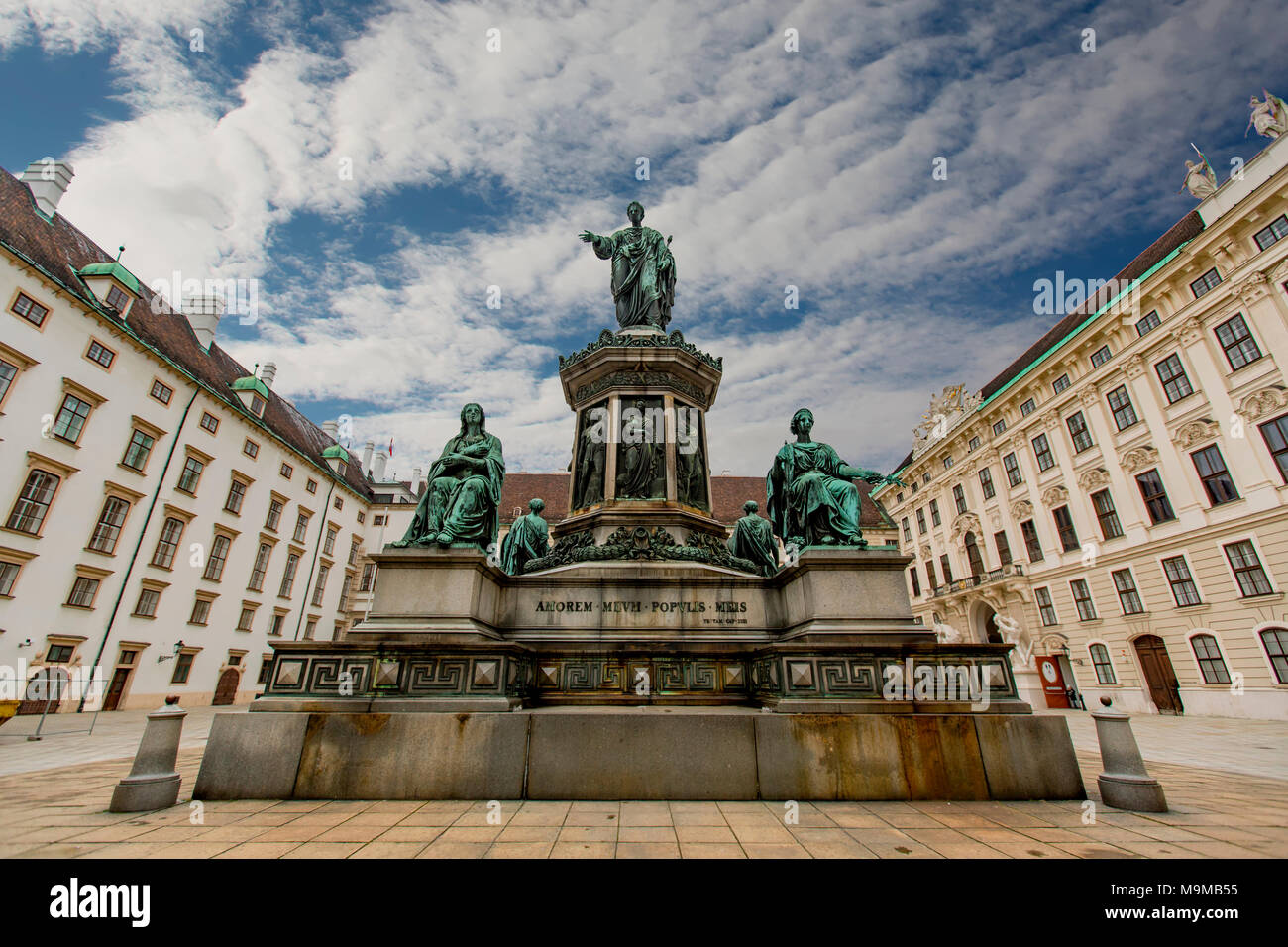 L'imperatore Francesco I d'Austria monumento alla Hofburg di Vienna in ...