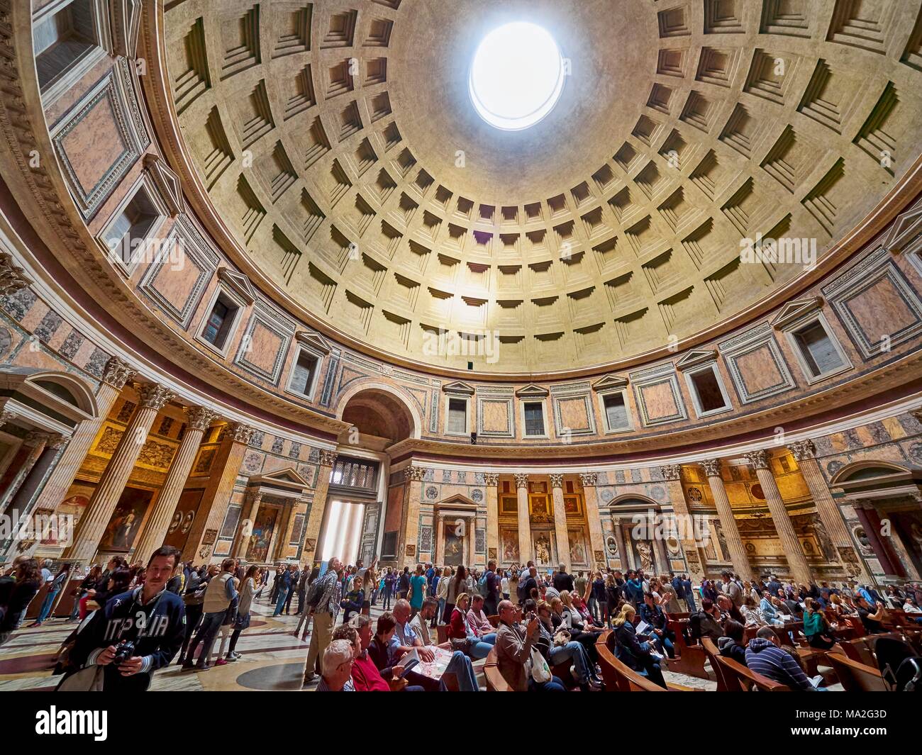 Pantheon interior with decoration in rome immagini e fotografie stock ...