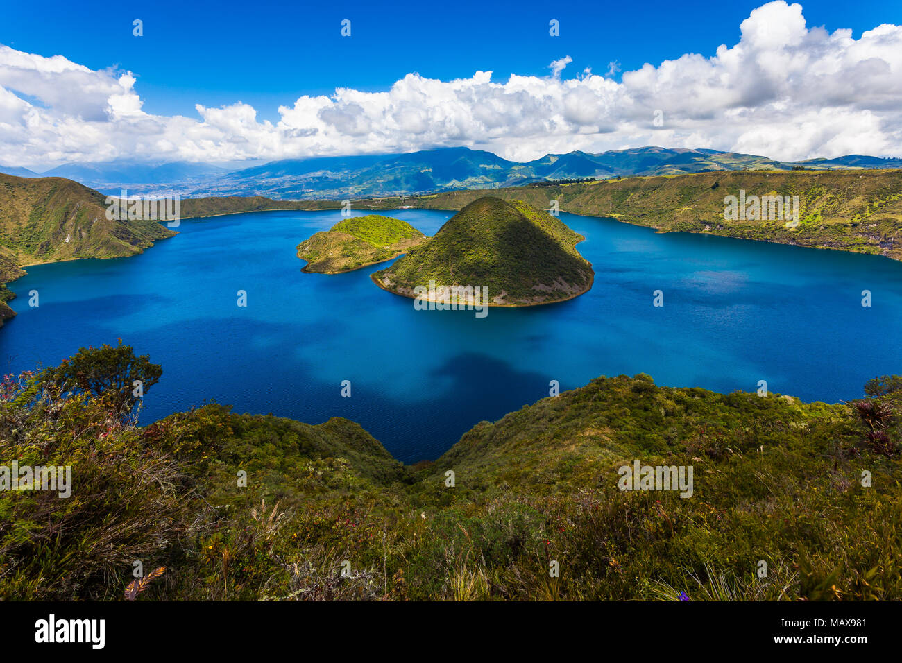 Vulcano cotacachi immagini e fotografie stock ad alta risoluzione - Alamy