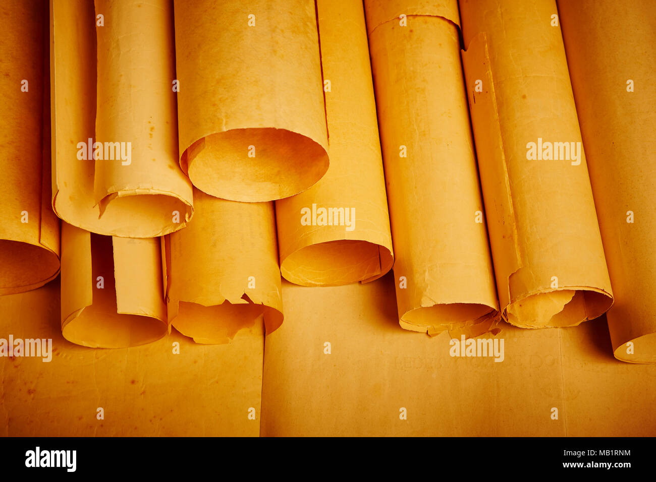 Pergamene antiche immagini e fotografie stock ad alta risoluzione - Alamy