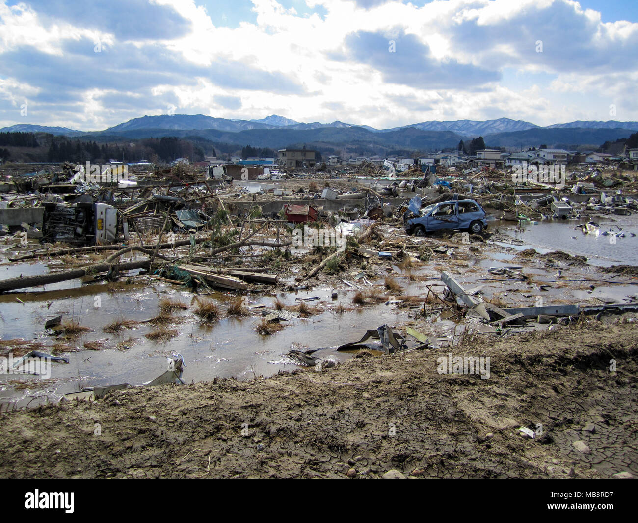 Terremoto tohoku e tsunami immagini e fotografie stock ad alta ...