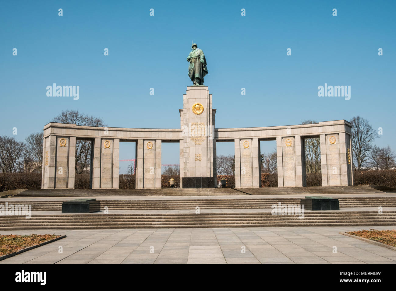 Monumento di guerra sovietico berlino immagini e fotografie stock ad ...