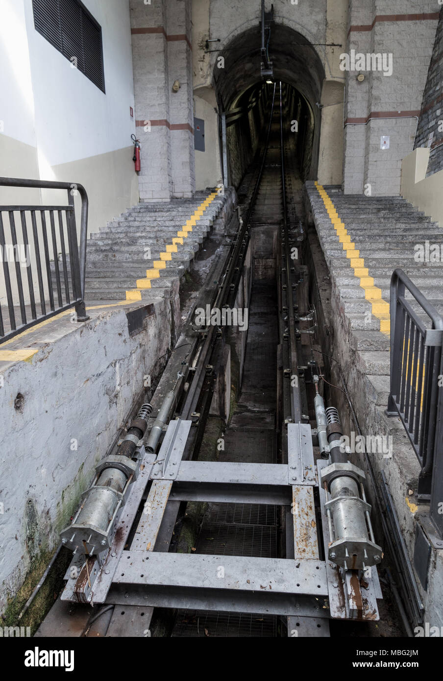 Funicolare como brunate immagini e fotografie stock ad alta risoluzione ...