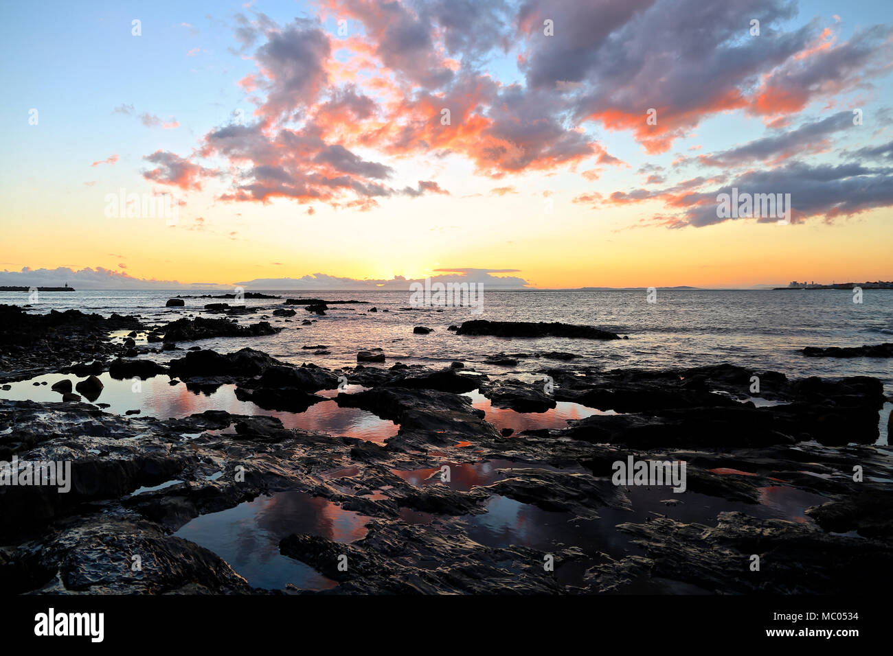 Tramonto sulla falsa baia immagini e fotografie stock ad alta ...