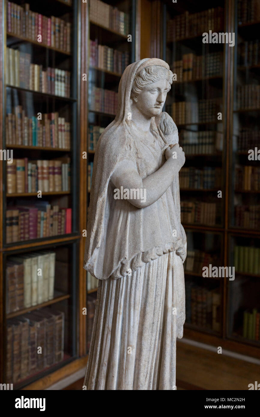 Statua demetra immagini e fotografie stock ad alta risoluzione - Alamy