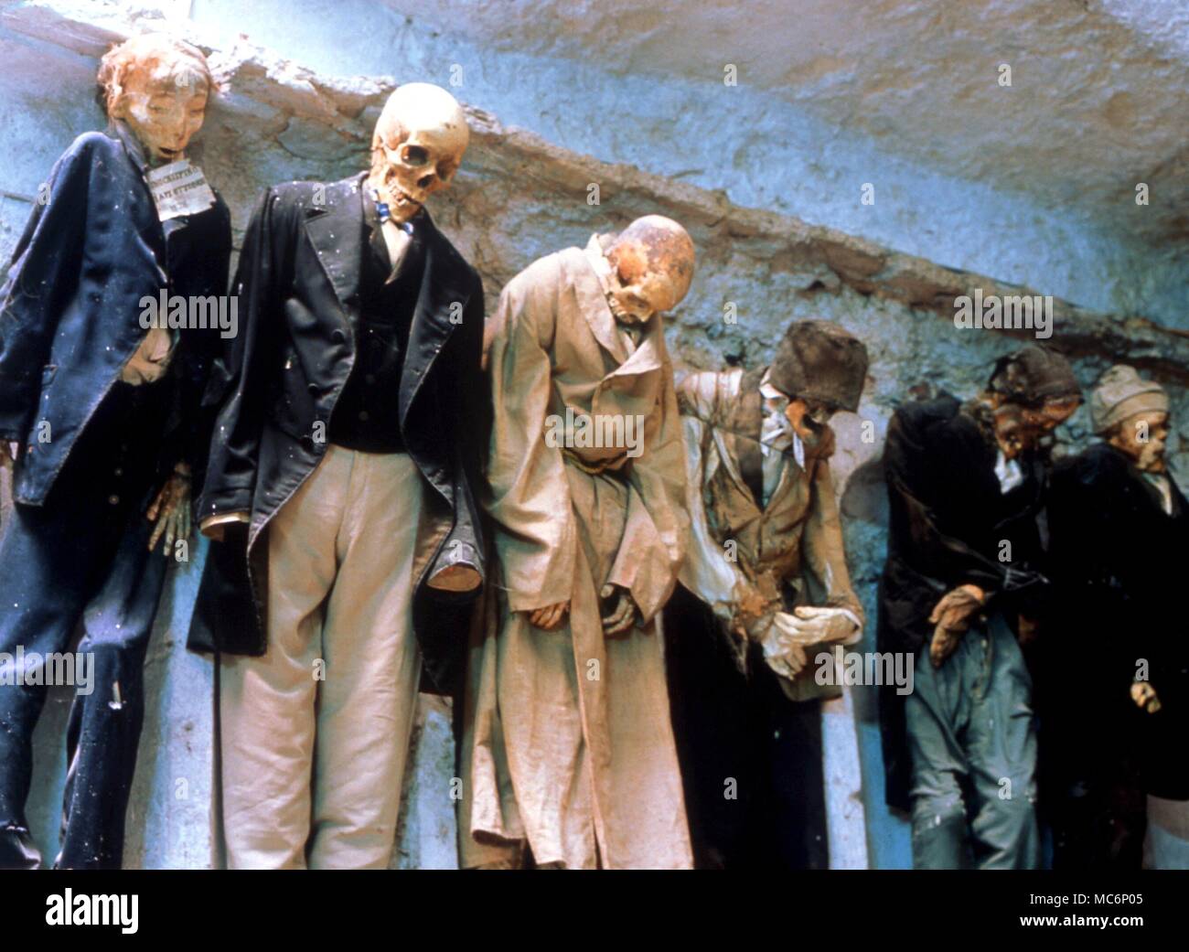 Palermo cripta dei cappuccini immagini e fotografie stock ad alta ...