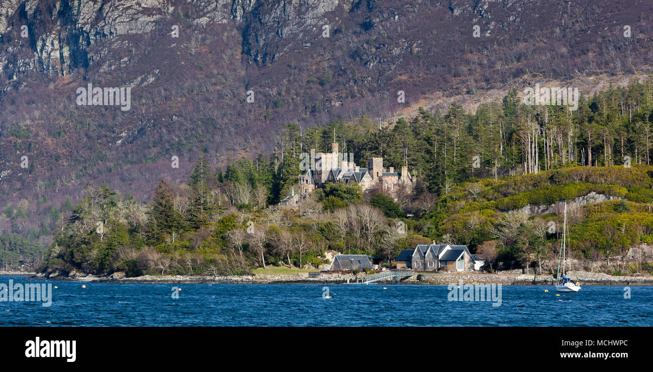Il castello di loch carron duncraig immagini e fotografie stock ad alta ...