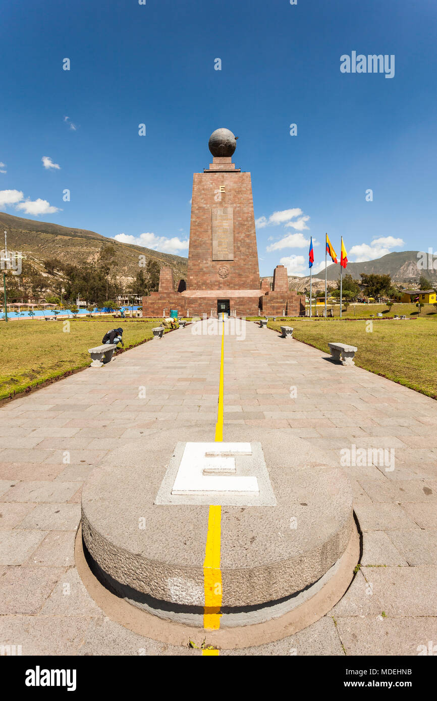 Il centro del mondo monumento, uno dei più visitati dai turisti di ...