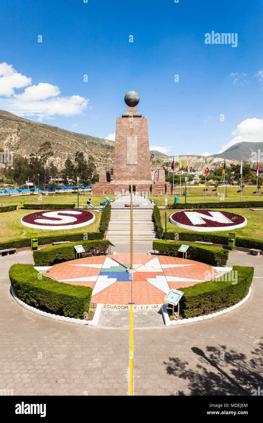 Il centro del mondo monumento, uno dei più visitati dai turisti di ...