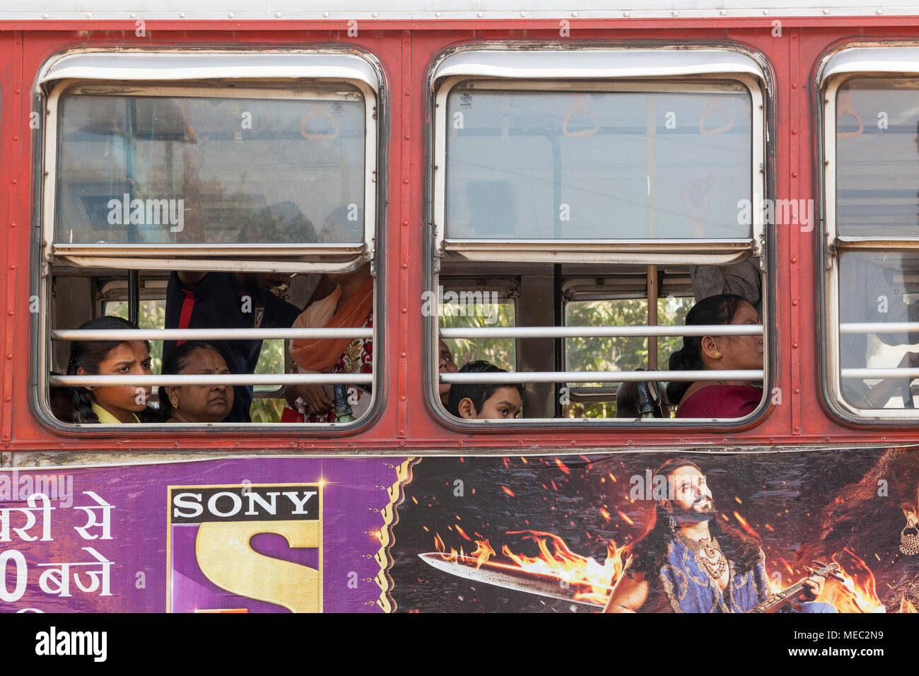 Buses in india immagini e fotografie stock ad alta risoluzione - Alamy