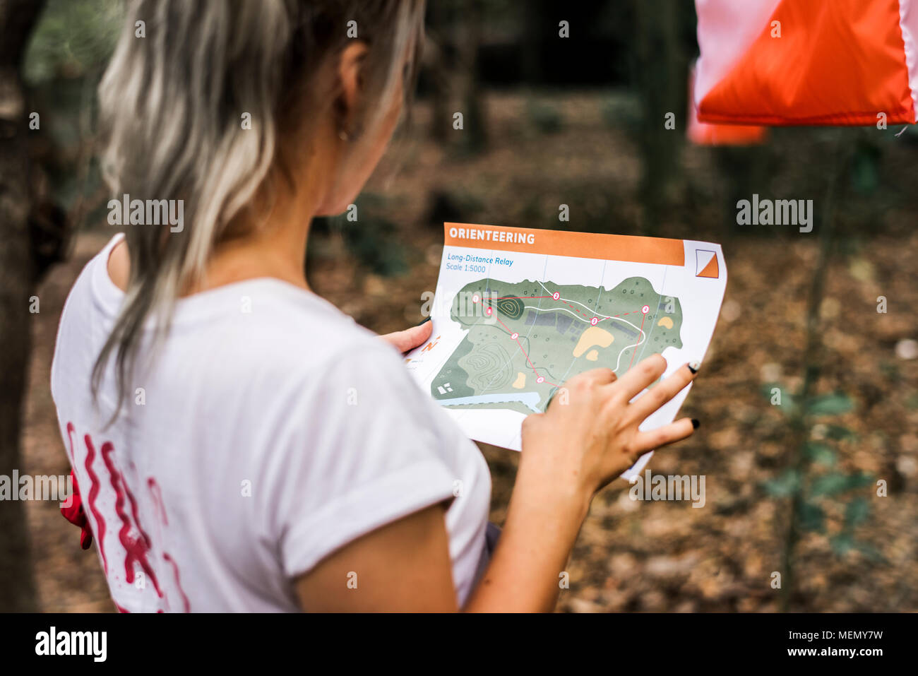 Simbolo dell'orienteering immagini e fotografie stock ad alta ...