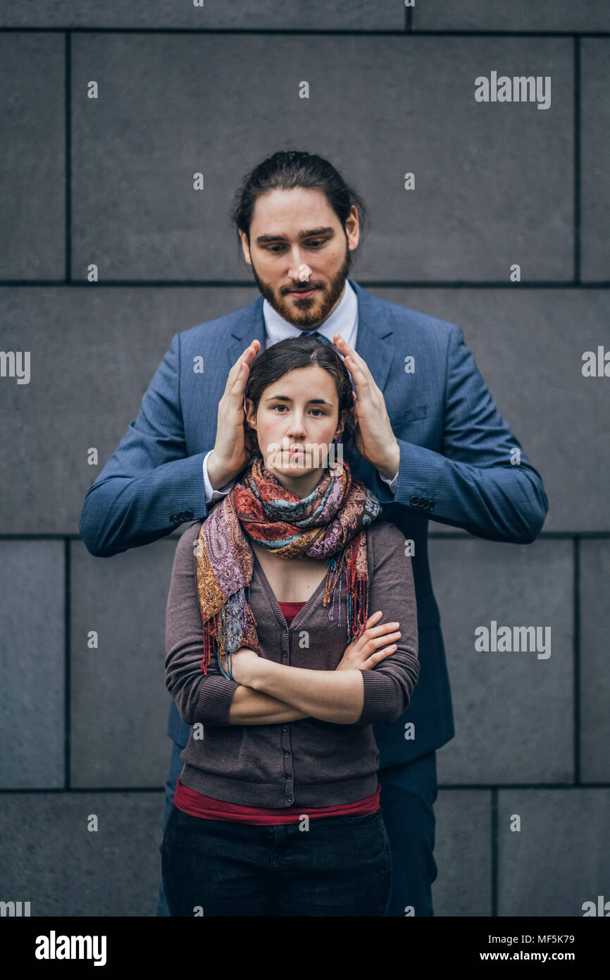 Orecchie coprenti immagini e fotografie stock ad alta risoluzione - Alamy