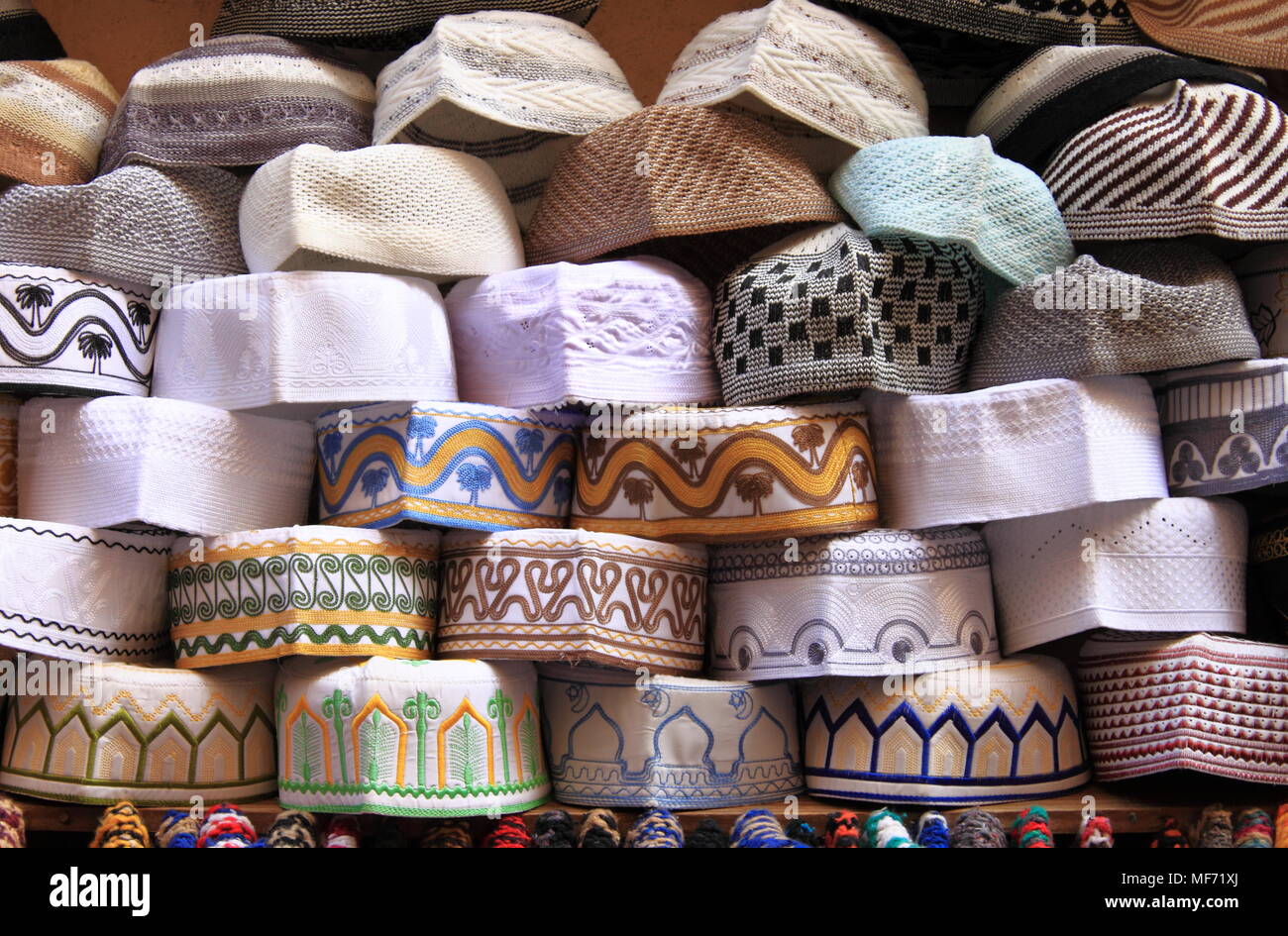 Cappelli marocchini lavorati a maglia immagini e fotografie stock ad ...