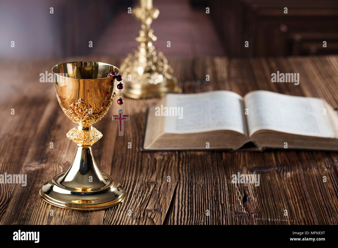 Prima comunione santa cresima immagini e fotografie stock ad alta ...