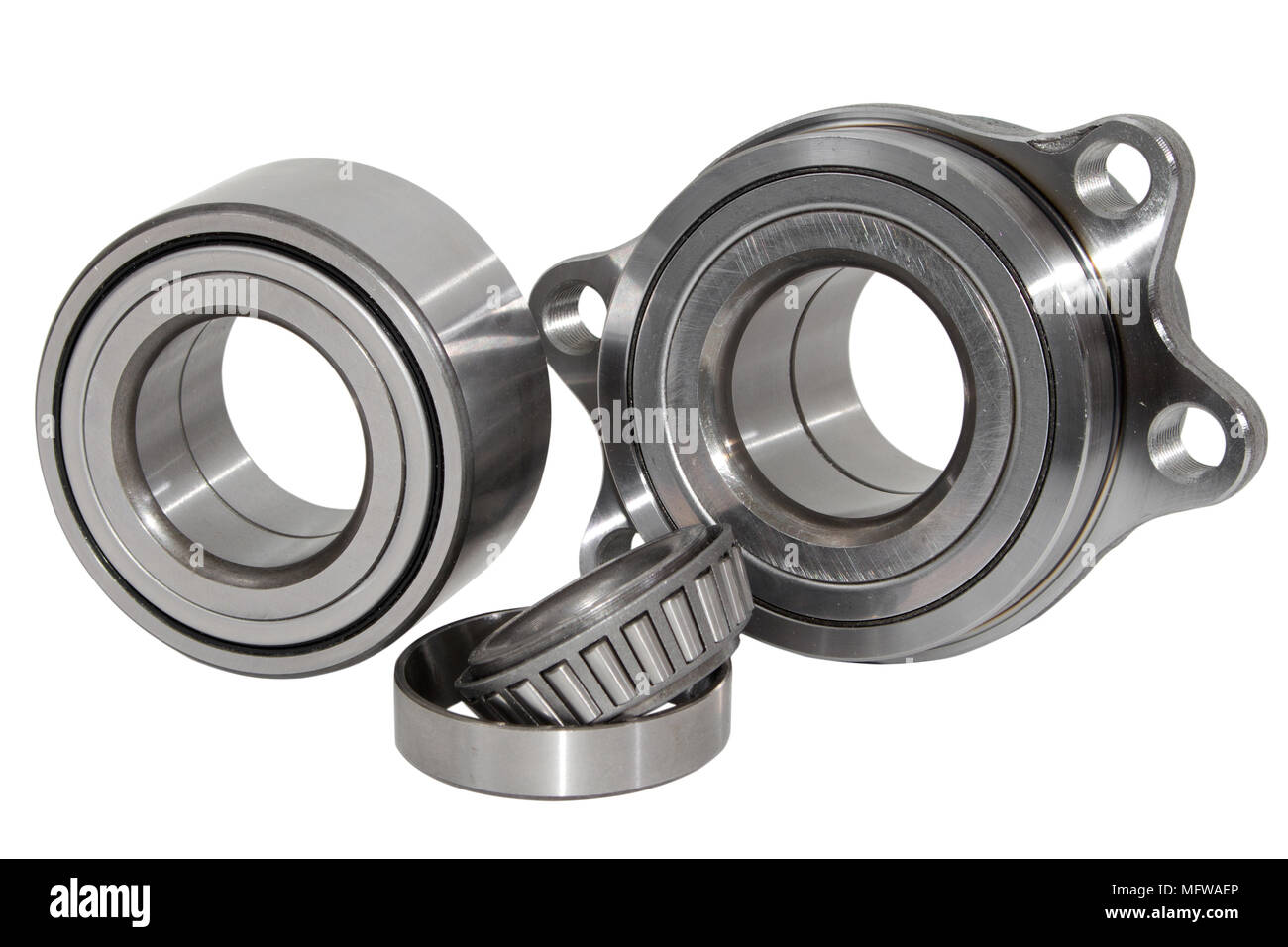 Il mozzo della ruota, il cuscinetto della ruota auto isolati su sfondo ...