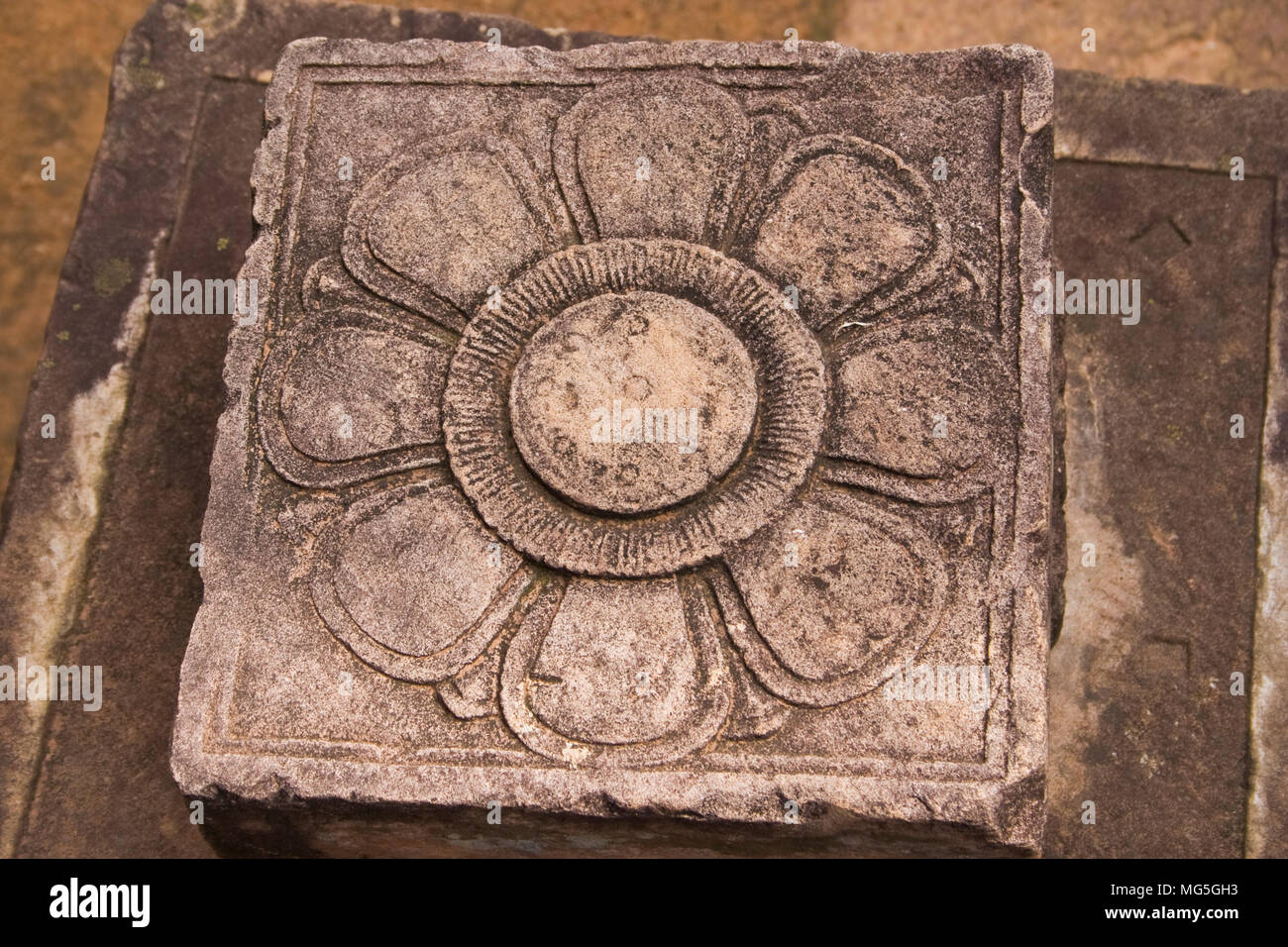 Bassorilievo in arenaria rosa immagini e fotografie stock ad alta ...