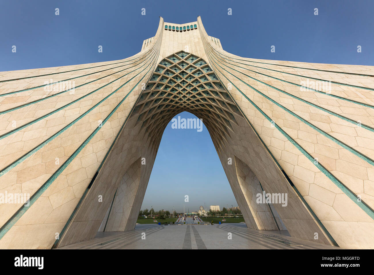 Azadi tower symbols of tehran city immagini e fotografie stock ad alta ...