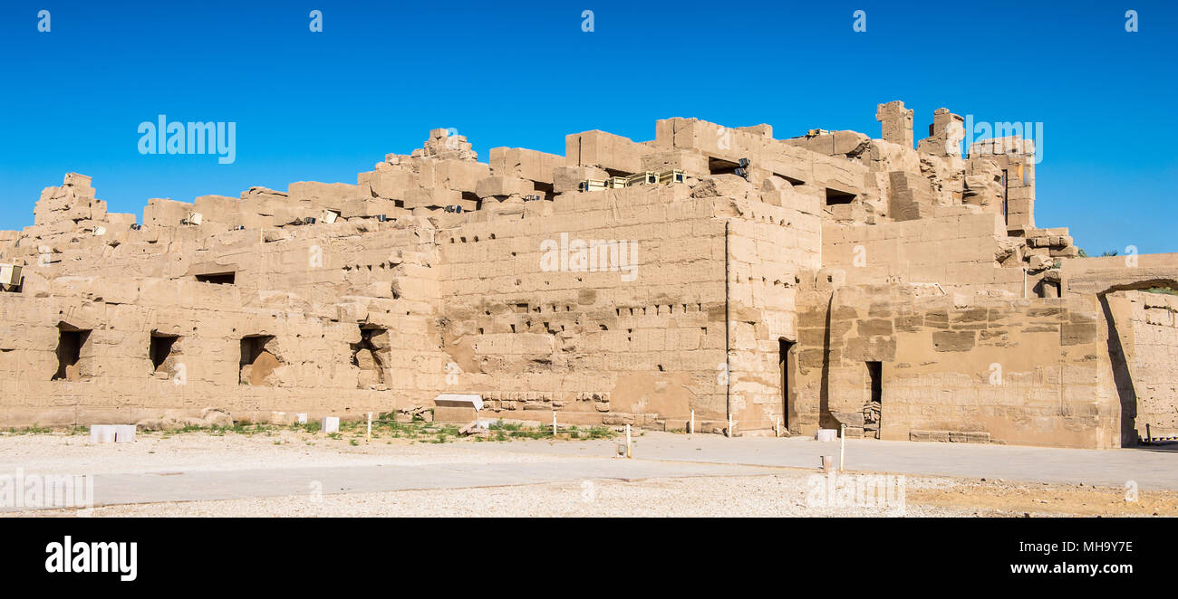 Le pareti del tempio di Karnak Luxor Egitto (Antica Tebe con la sua ...
