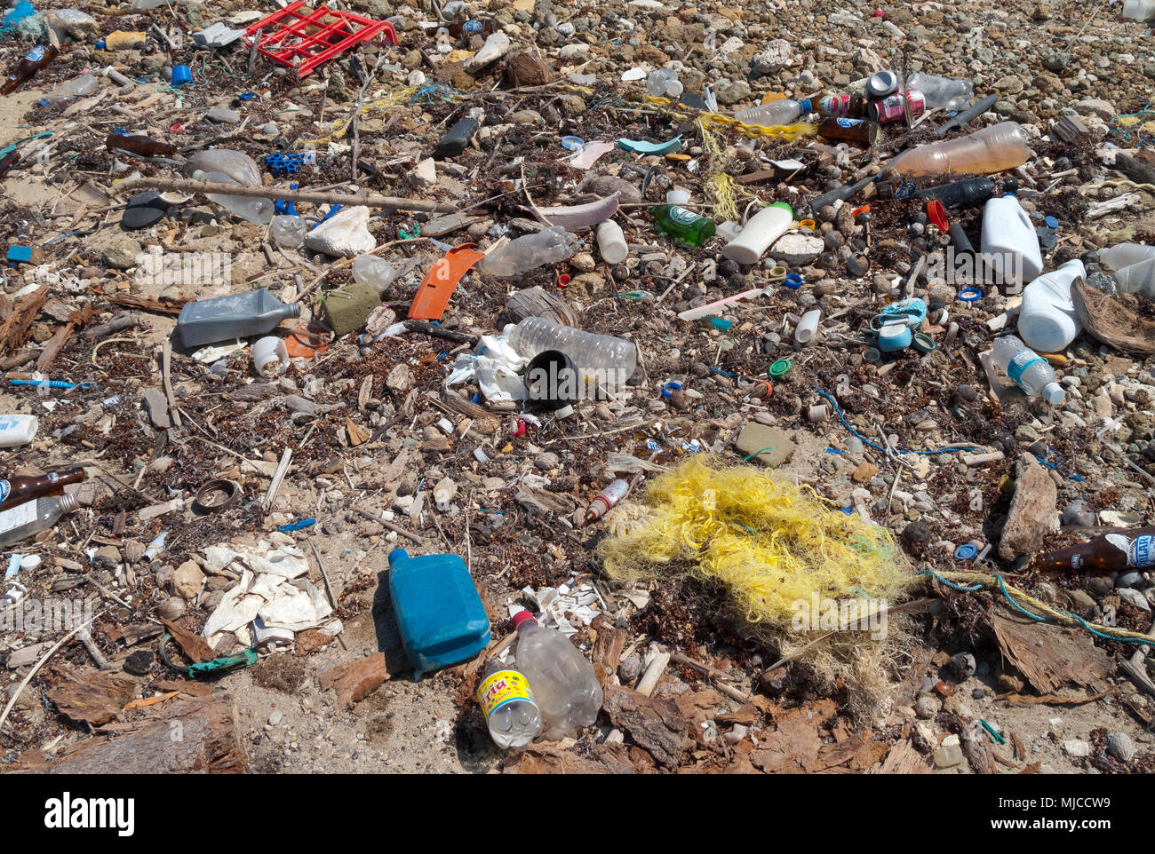 Isola di plastica immagini e fotografie stock ad alta risoluzione - Alamy