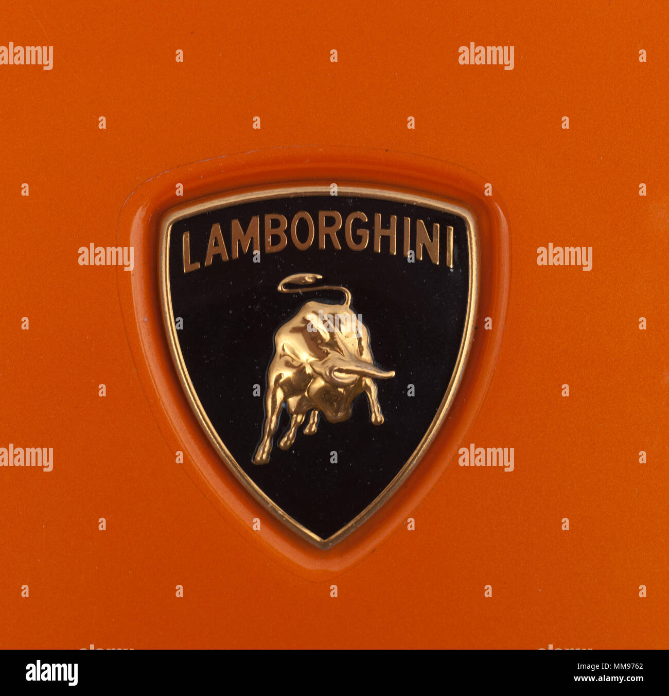 Simbolo del toro lamborghini immagini e fotografie stock ad alta ...