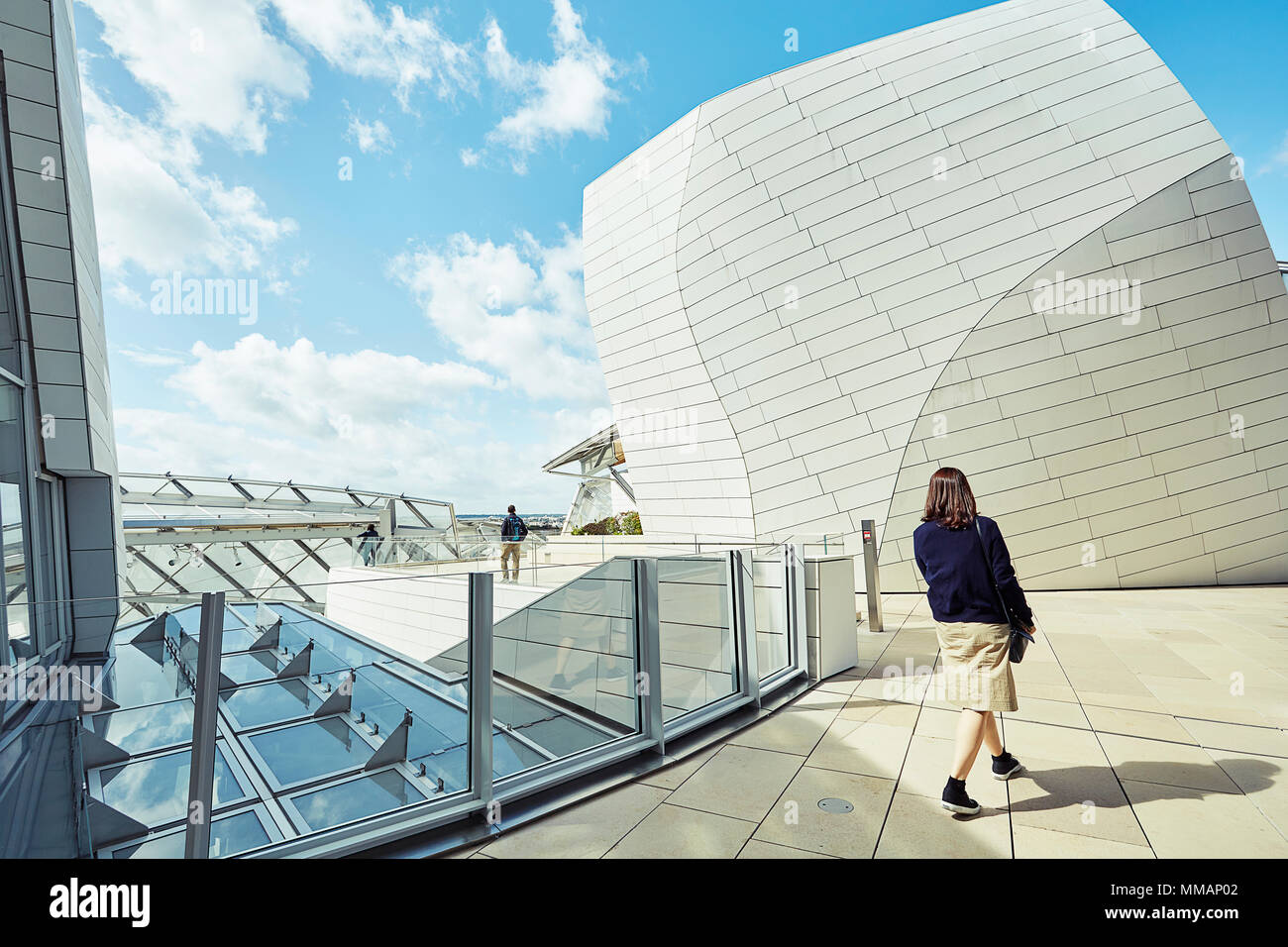 Lvmh fondation immagini e fotografie stock ad alta risoluzione - Alamy