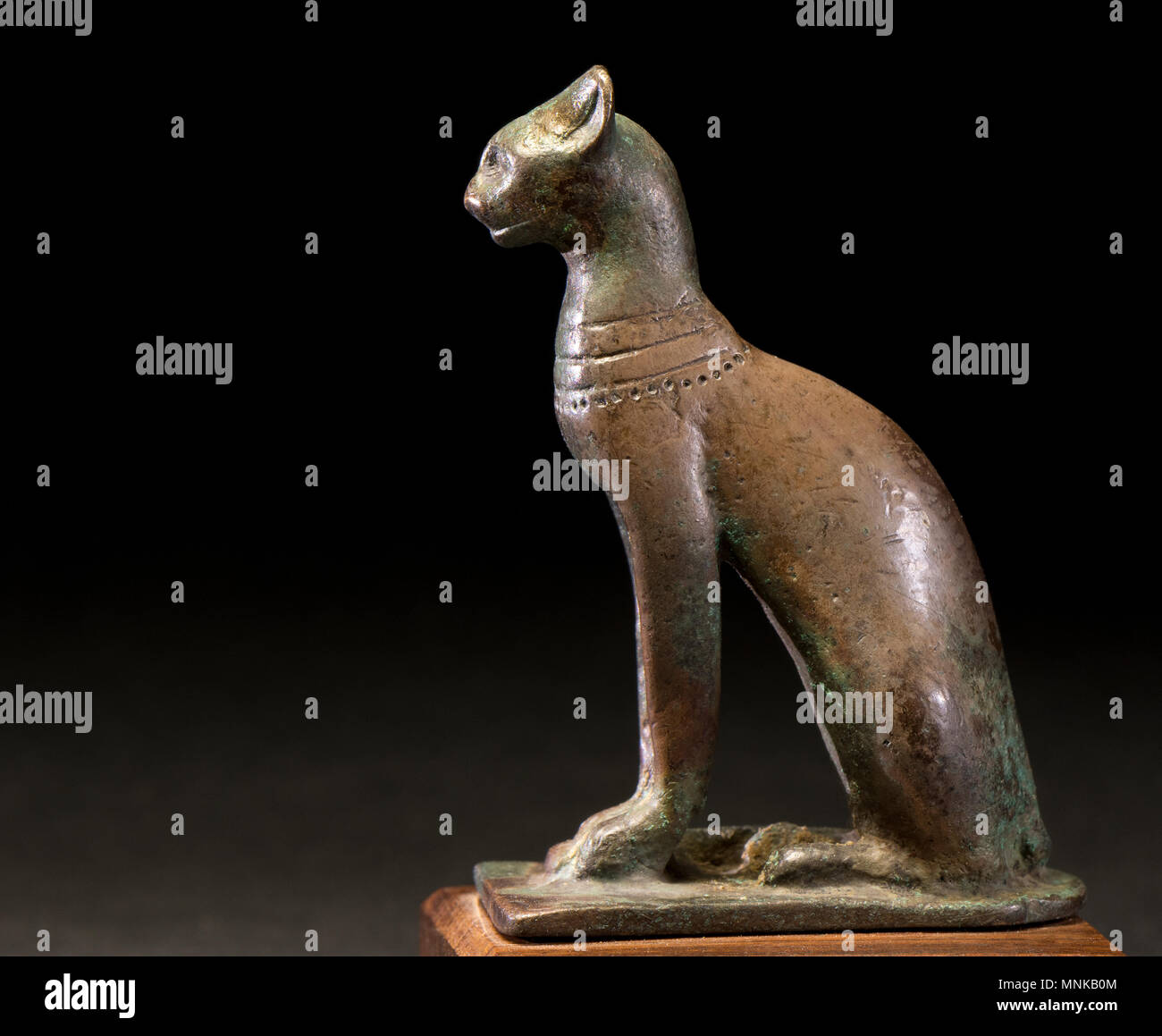 Egyptian goddess bastet immagini e fotografie stock ad alta risoluzione ...