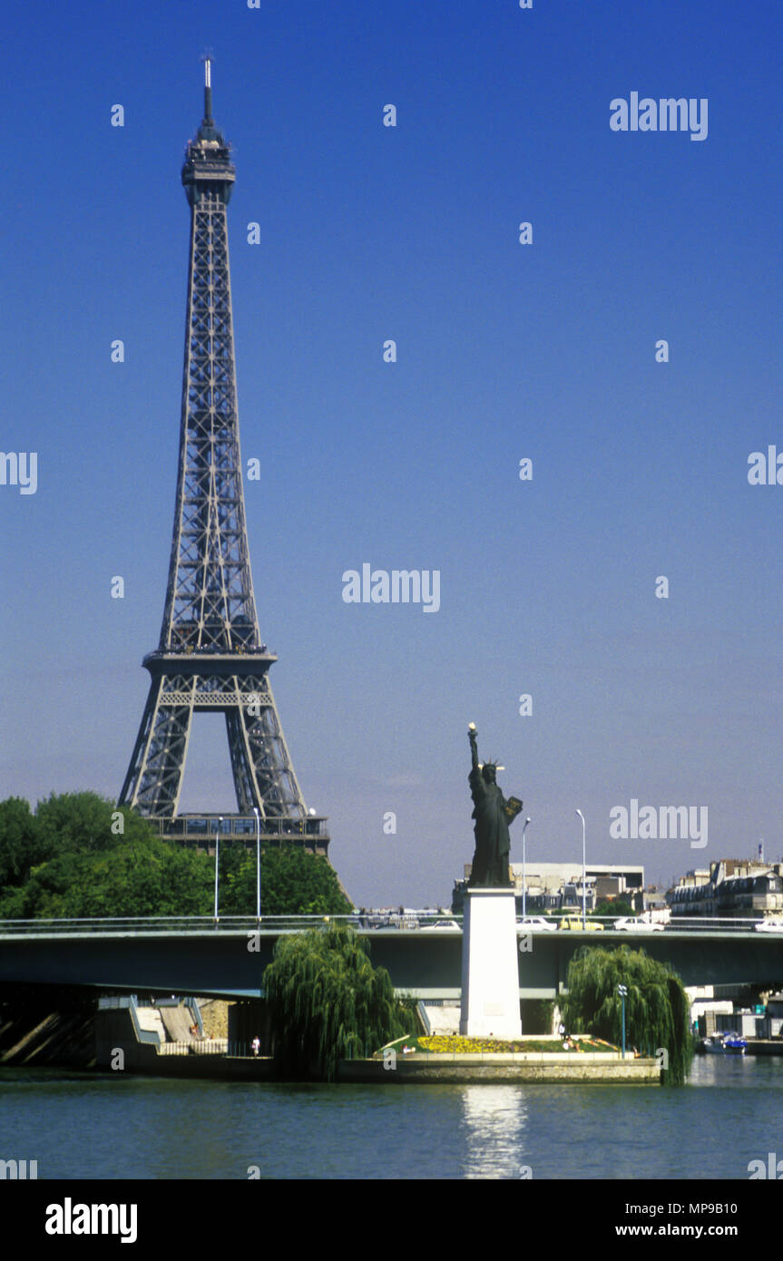 1988 storica torre EIFFEL Statua della Libertà alleato del cigno isola ...