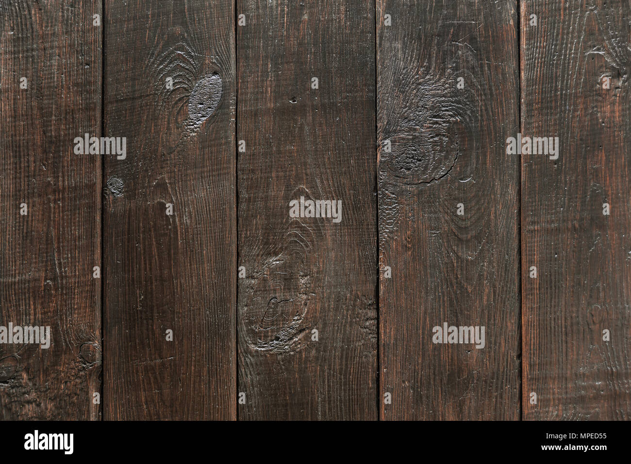 Sfondo tavolo in legno scuro immagini e fotografie stock ad alta ...