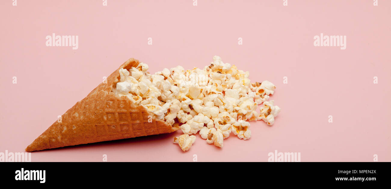 Gelato ai popcorn immagini e fotografie stock ad alta risoluzione - Alamy