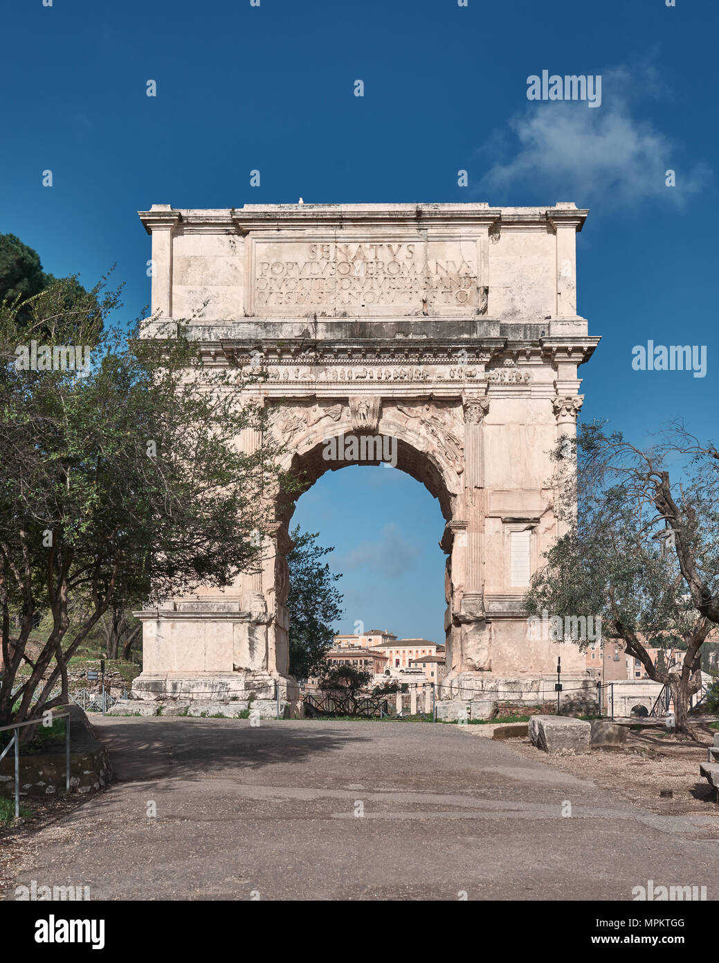 Arco tito colosseo immagini e fotografie stock ad alta risoluzione - Alamy