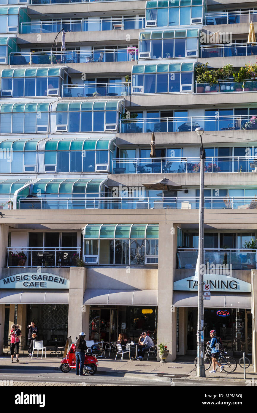 Condominio a gradoni immagini e fotografie stock ad alta risoluzione ...