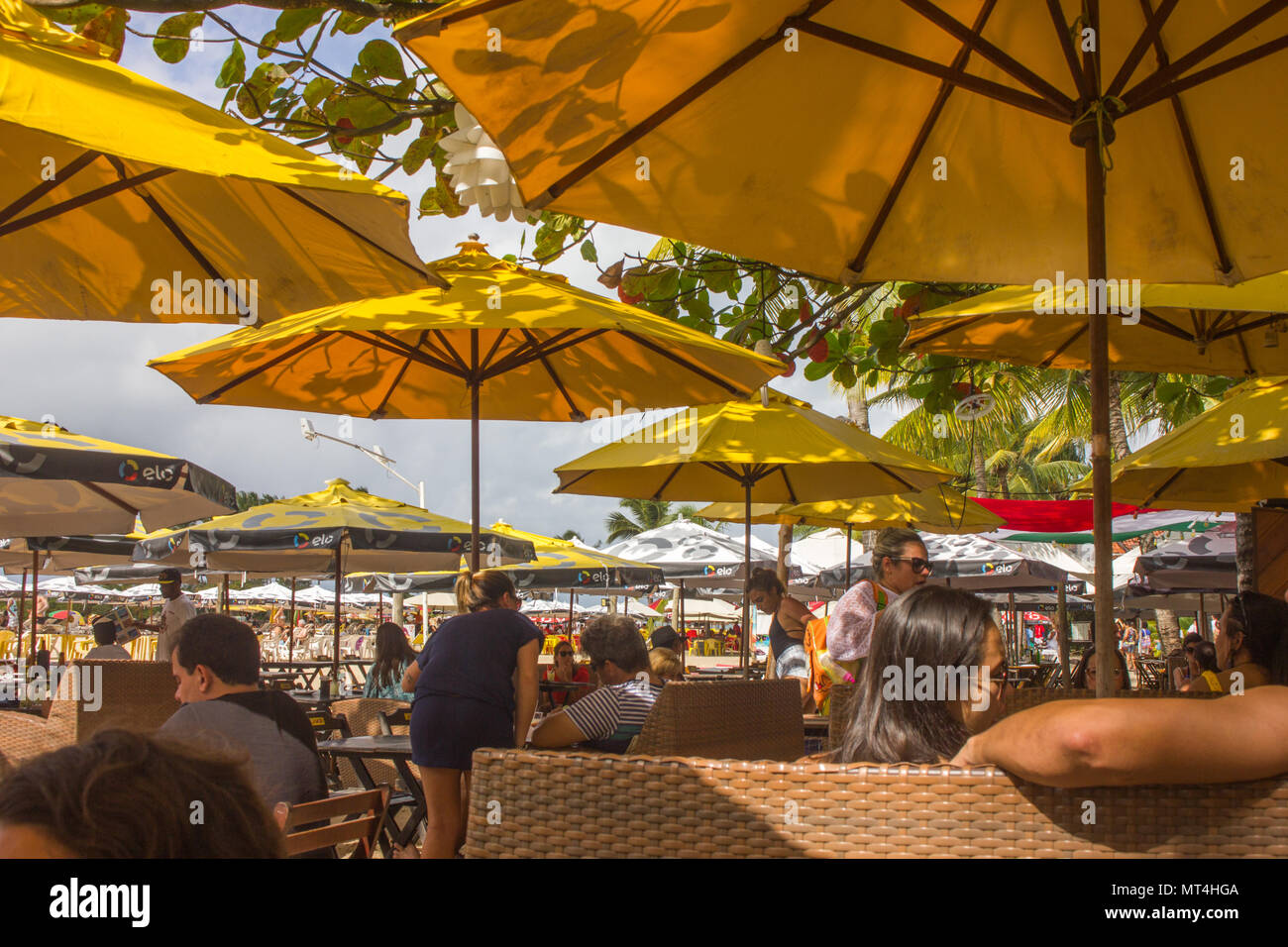 Ombrelloni da bar immagini e fotografie stock ad alta risoluzione - Alamy