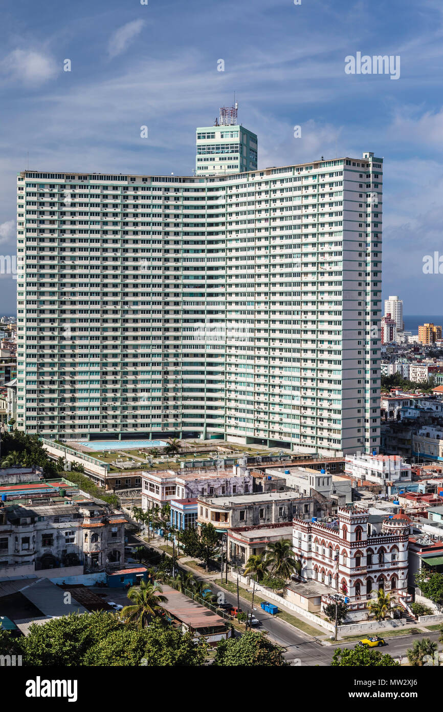 Cuba havana vedado focsa building immagini e fotografie stock ad alta risoluzione - Alamy