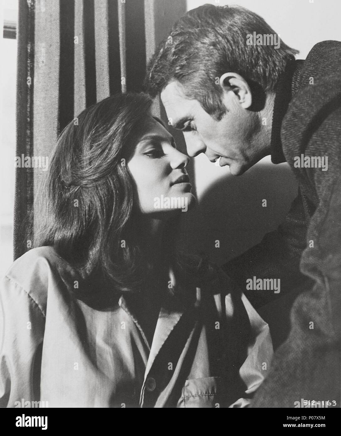 Steve mcqueen jacqueline bisset bullitt immagini e fotografie stock ad ...