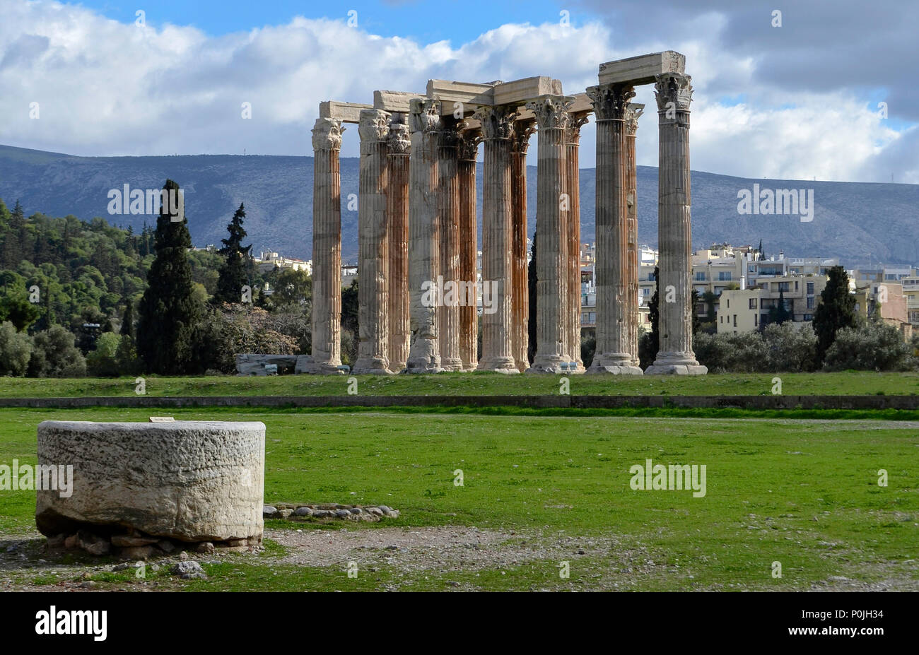 Tempio di zeus olimpico di atene immagini e fotografie stock ad alta ...