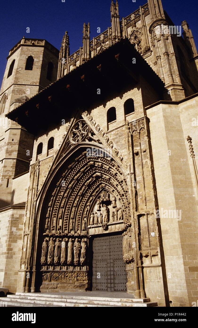 Facciata gotica della cattedrale huesca immagini e fotografie stock ad ...
