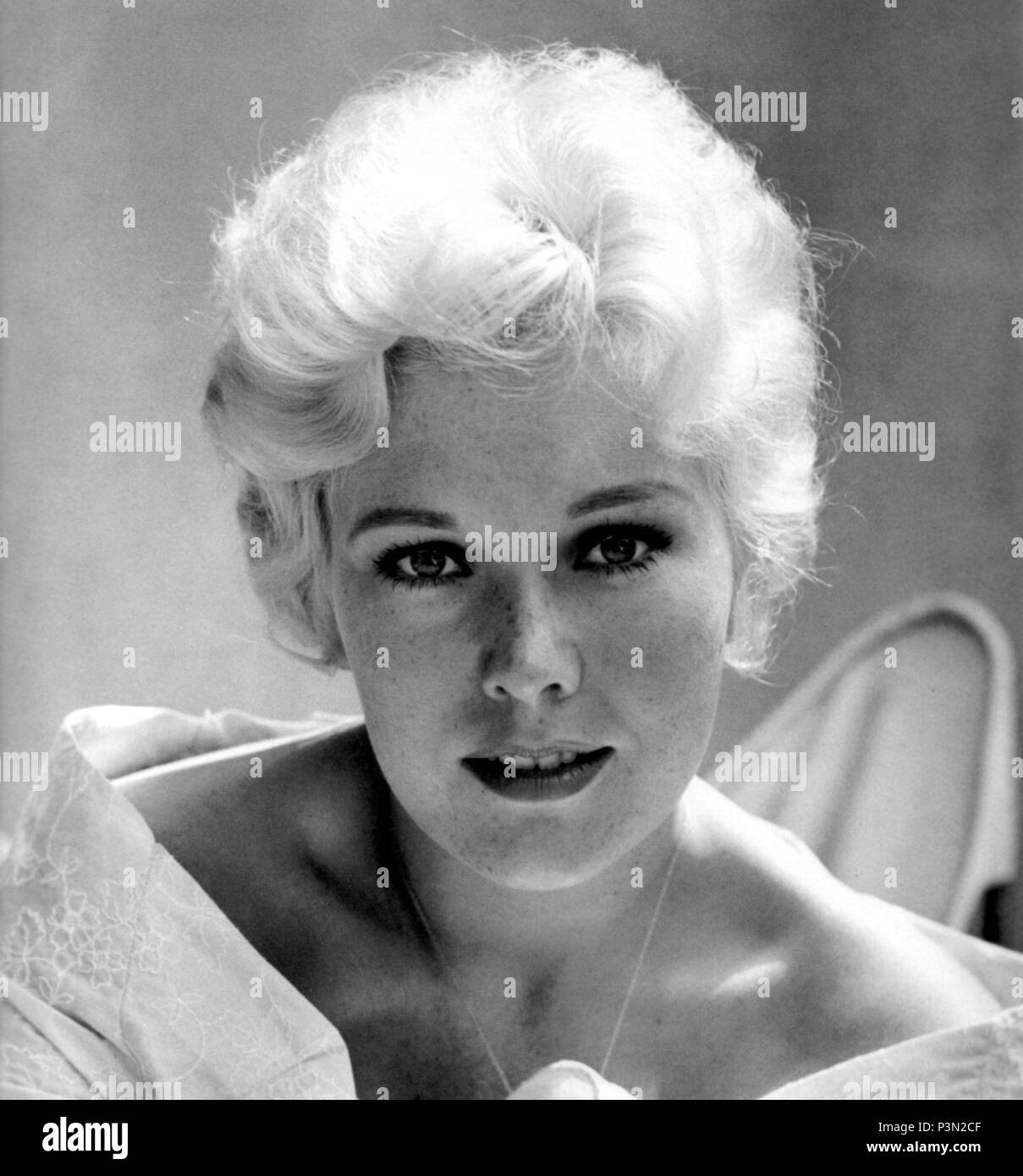 Kim novak portrait Foto e Immagini Stock in Bianco e Nero - Alamy