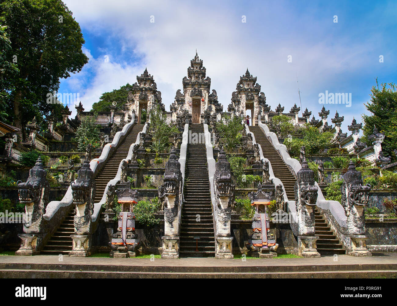 Pura penataran lempuyang temple bali immagini e fotografie stock ad ...
