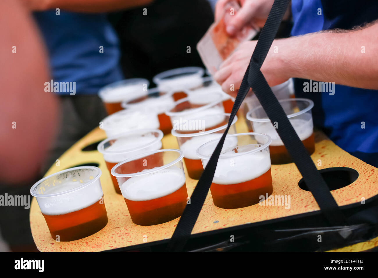 Birra alla spina alla spina immagini e fotografie stock ad alta ...