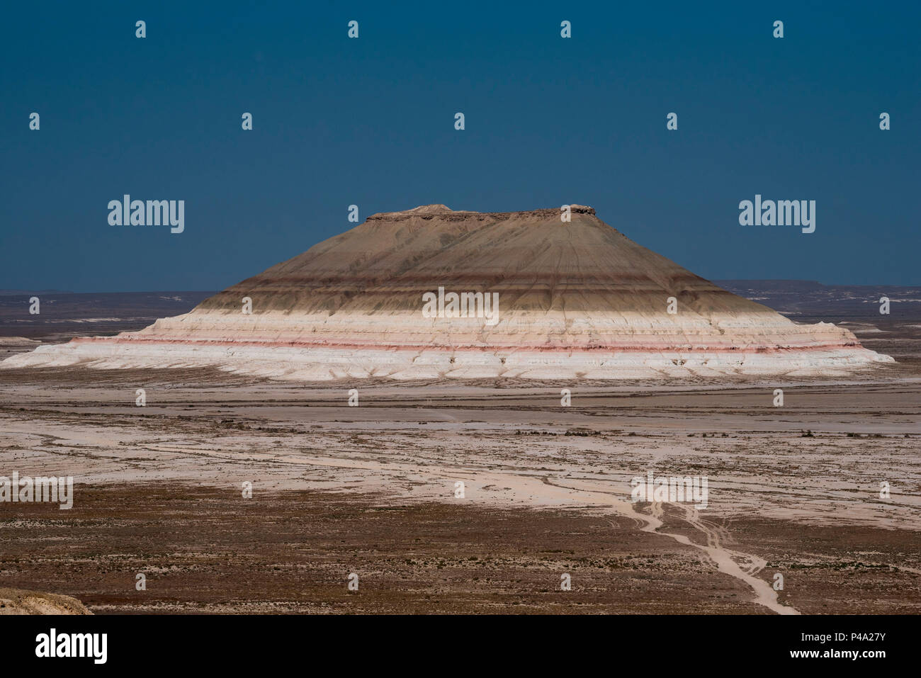 Monte bakhty al deserto della depressione del caspio immagini e ...